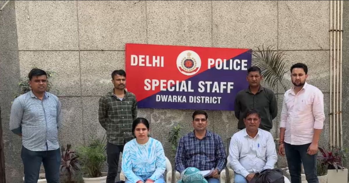 दिल्ली में नवजात बच्चों की तस्करी का पर्दाफाश, तीन गिरफ्तार. - News18 हिंदी