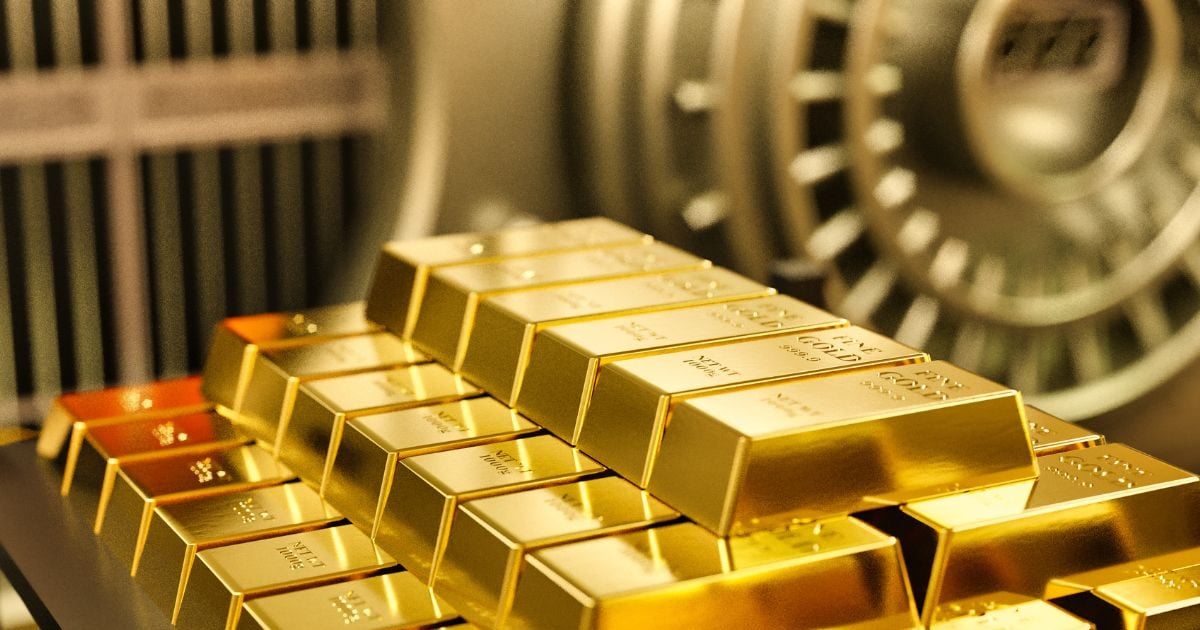 Gold Price Predictions: एक साल के अंदर 70000 रुपये तक जा सकता सोने का ...