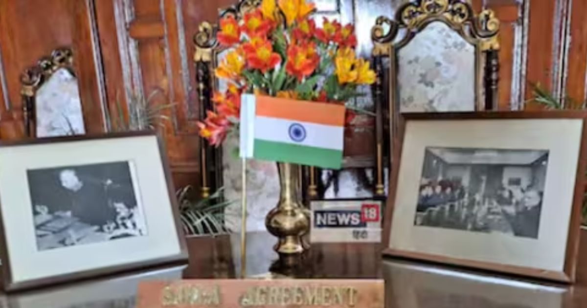 इंदिरा गांधी के साथ जिस टेबल पर जुल्फिकार भुट्टो ने किया था शिमला ...