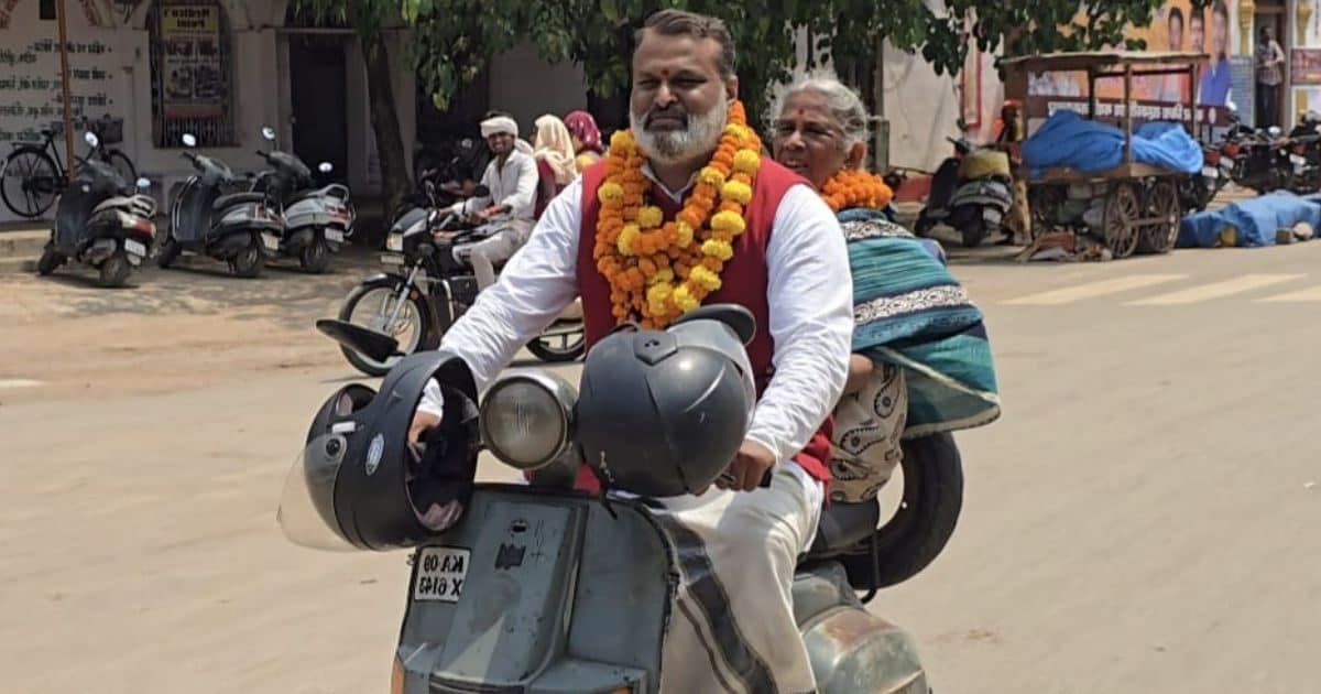 son Krishna Kumar takes elderly mother on india tour pilgrimage by ...