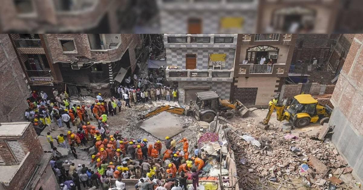 Delhi Building Collapse: मुस्‍तफाबाद में 11 लोगों ने मलबे में दबकर तोड़ा दम, चार मंजिला बिल्डिंग ...