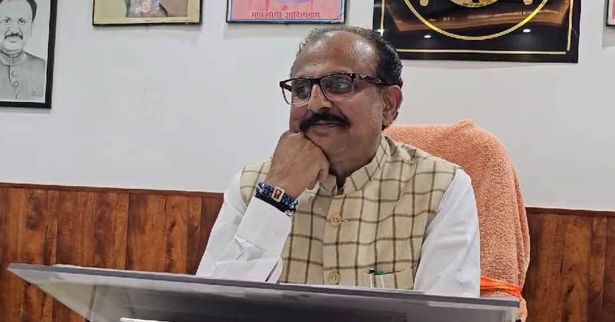 Yogi Minister Raghuraj Singh controversial statement samajwadi party mp ...