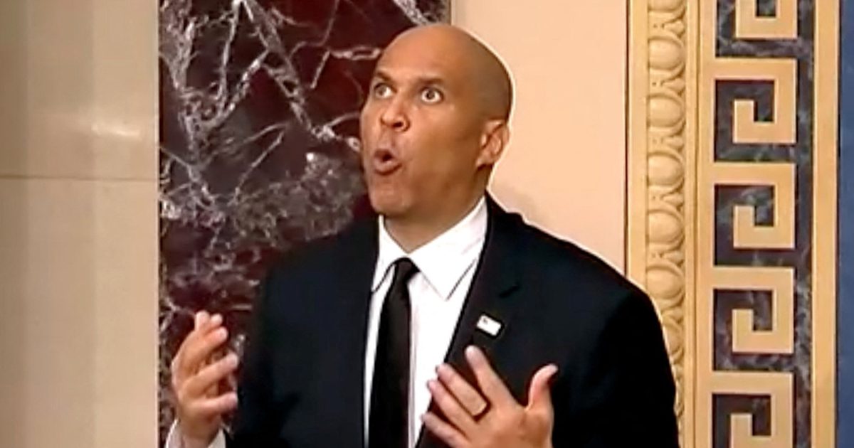 Donald Trump Cory Booker 25 Hour Speech : अमेरिकी सांसद ने डोनाल्ड ...
