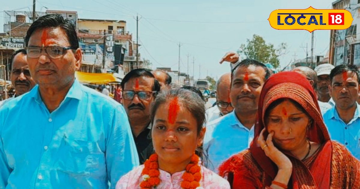 MP Board Topper: मैहर की प्रियल द्विवेदी 12वीं की स्टेट टॉपर, पूरे शहर ...