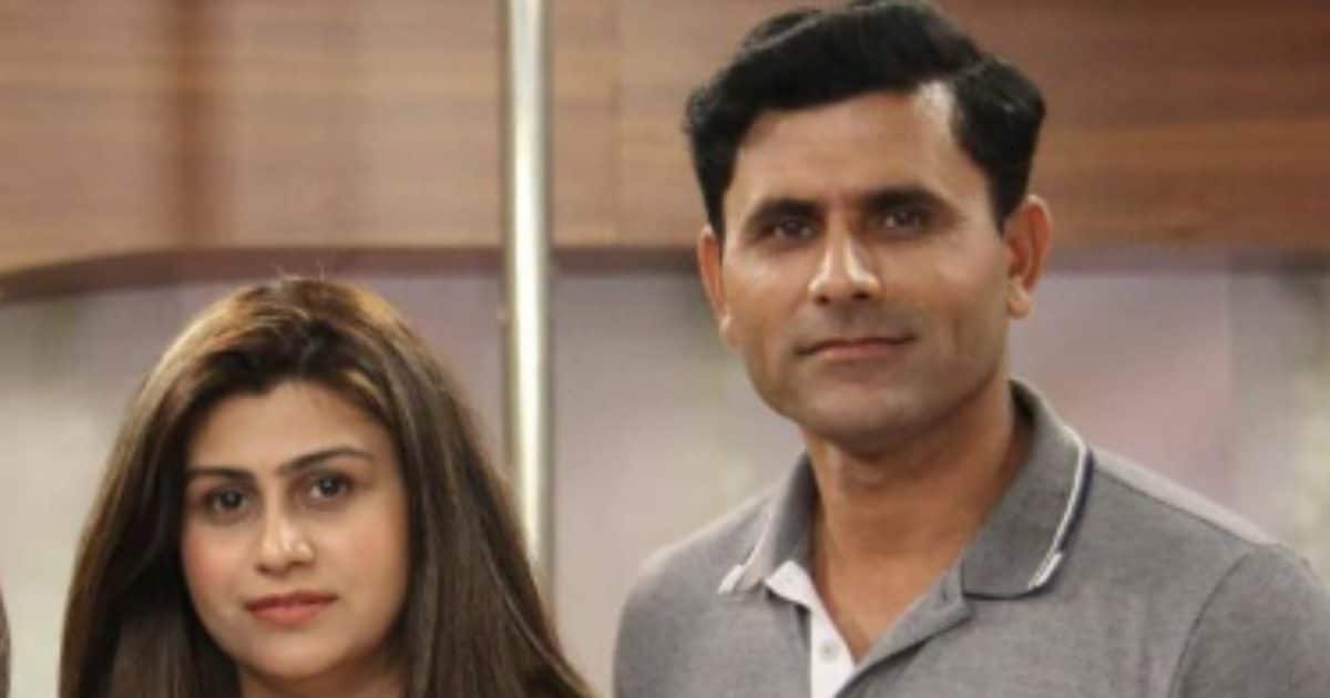 Abdul Razzaq married of his aunt daughter Ayesha 10 years age ...