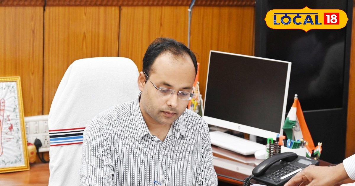 Gaya News: गया जी के नए DM ने कुर्सी संभालते ही लिया ये बड़ा फैसला... अब हर तरफ हो रही वाहवाही