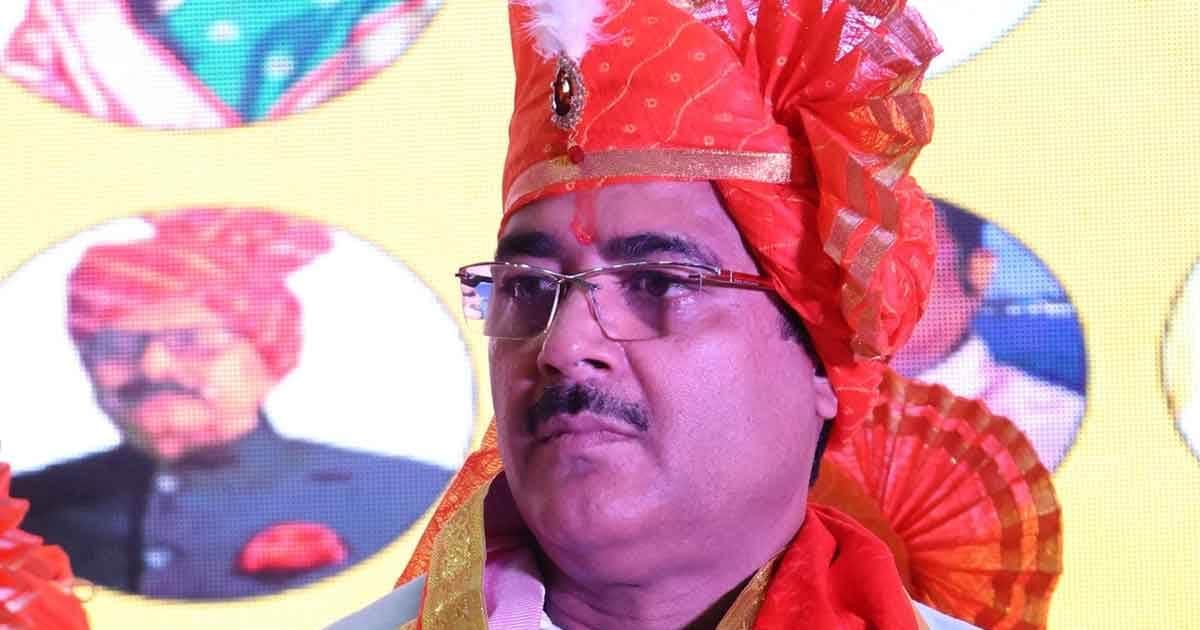 samajwadi party rebel mla rakesh paratap singh attacks akhilesh yadav ...