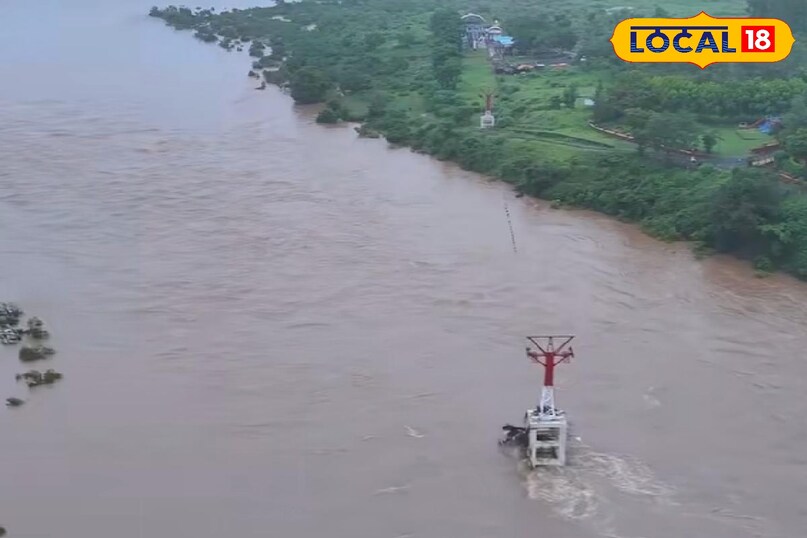 Jabalpur weather: जबलपुर में खतरे के निशान पर नर्मदा! झांसी घाट पुल ...