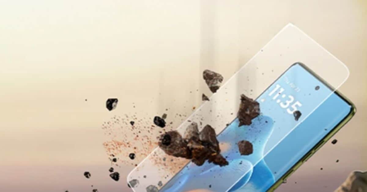 फोन है या लोहा, पानी में डुबा दो या उपर से गिरा दो, नहीं आएगी एक भी ...