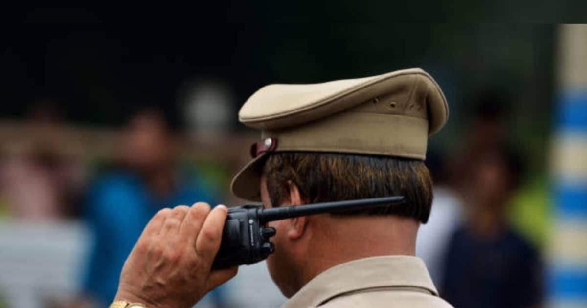 Siwan News: हिंसा में 3 लोगों की मौत मामले में DSP राकेश रंजन पर गिरी ...