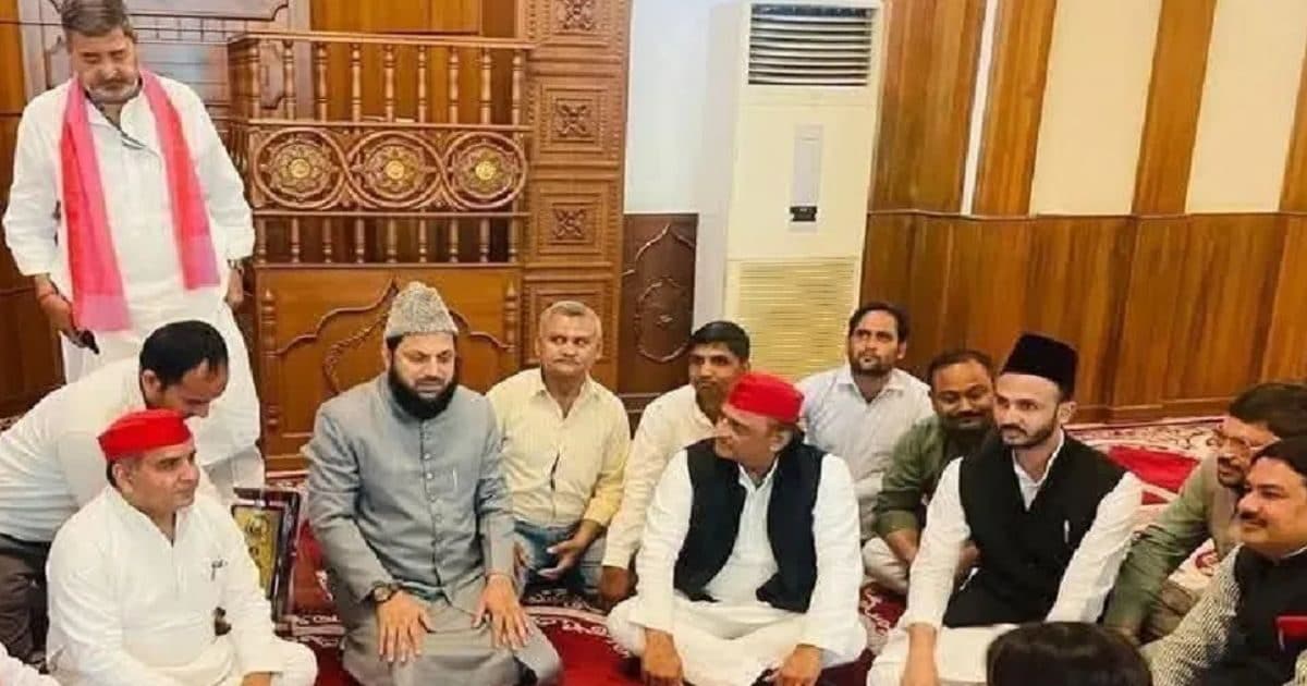 Dimple Yadav Controversy Live: जूता, चप्पल और कुटाई, मौलाना की यही दवाई ...