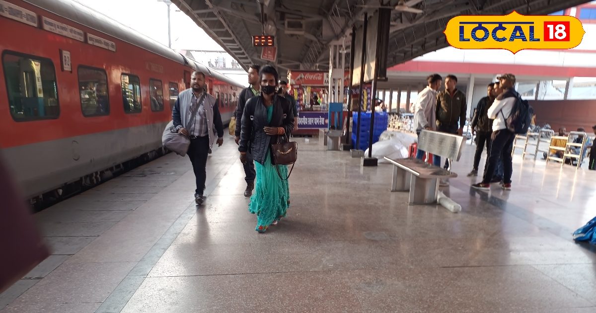 Railway News: गोरखपुर जंक्शन पर रेलवे का मेगा ब्लाक...124 ट्रेनें होंगी कैंसिल, 36 के रूट बदले ...