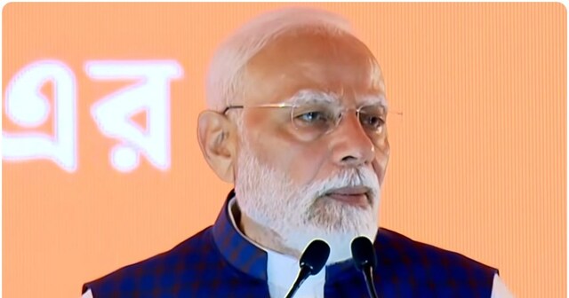 PM Modi Bengal Visit LIVE | केंद्र का भेजा हुआ पैसा बंगाल में TMC काडर ...