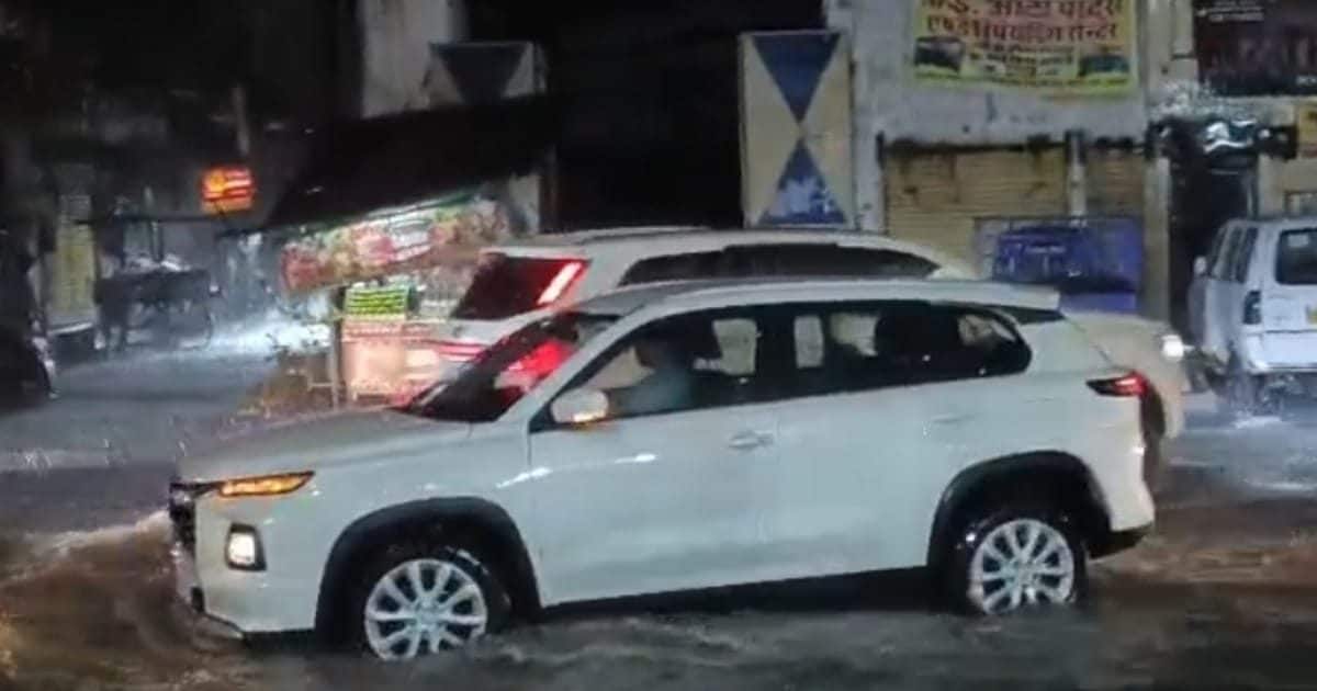 Jaipur Heavy Rain: तेज बारिश से पानी-पानी हुआ जयपुर, सड़कों पर भरा दो ...
