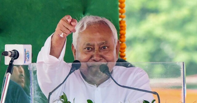 बाइडेन इन बिहार! CM नीतीश कुमार का हैरान करने वाला वीडियो, देखकर लोग कह ...