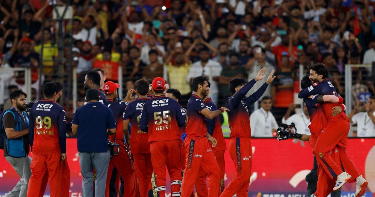 Phil Salt catch The Hundred: RCB स्टार ने एक हाथ से लपका कैच, झुठला दिए ...