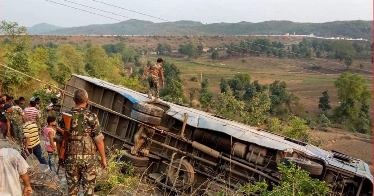 CRPF News: जम्‍मू-कश्‍मीर में CRPF के तीन जवानों की मौत, 16 घायल, पांच ...