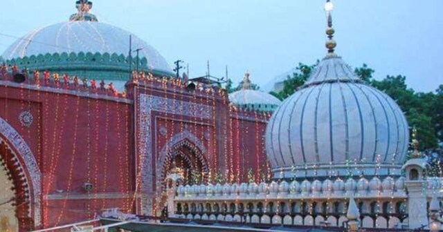 Nizamuddin Dargah Roof Collapse Update: निजामुद्दीन दरगाह इलाके में ...