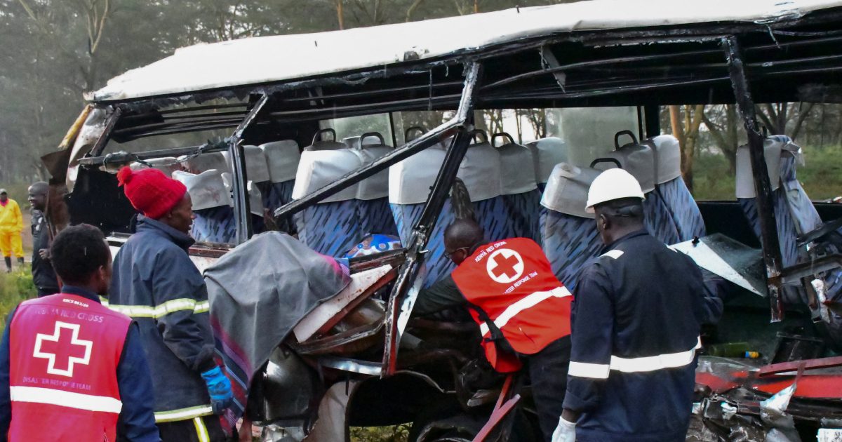 Kenya Bus Accident News: केन्या बस हादसा काकामेगा से किसुमु जाते समय 25 ...