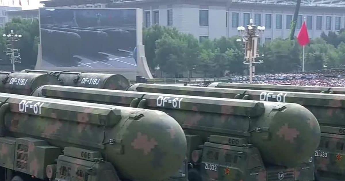 DF-61: चीन ने पेश की नई परमाणु ICBM मिसाइल, रेंज 15000 किलोमीटर तक. - News18 हिंदी