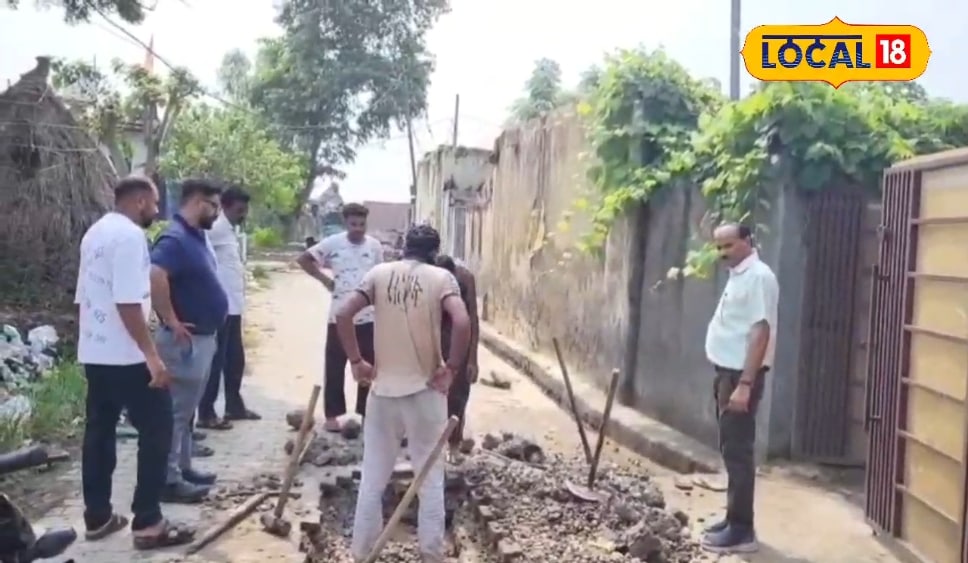 Ambala News : गंदे पानी पर बराड़ा में बवाल... भिड़े 2 विभाग! फोड़ा एक ...