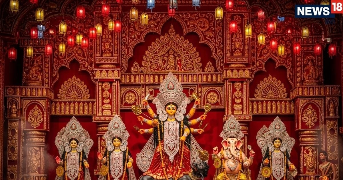 shardiya navratri 2025 maha saptami why maa durga eyes opened on ...
