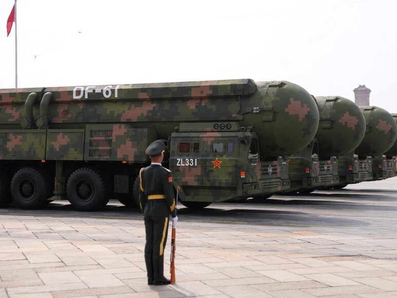 China Military Parade Weapon: china military parade xi jinping putin kim jong un china new ...