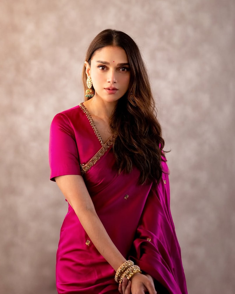 Aditi Rao Hydari Royal Saree Look: अदिति राव हैदरी से सीखें सिंपल साड़ी ...