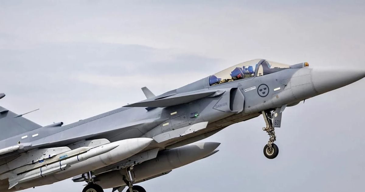 Gripen Fighter Jet: ग्रिपेन लड़ाकू विमान की क्या है खासियत, यूक्रेन ...