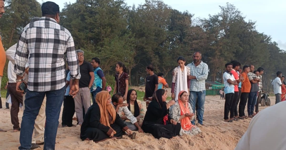 सिंधुदुर्ग हादसा: शिरोडा बीच पर 8 पर्यटक डूबे, 3 की मौत, 4 लापता ...