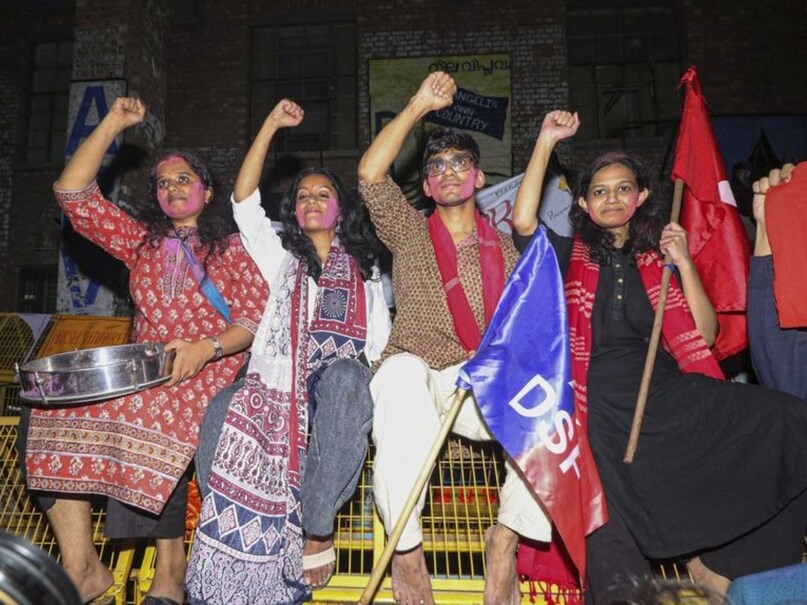 JNU Election Result 2025: जेएनयू में लाल सलाम.. लाल सलाम, चारों सीटों ...