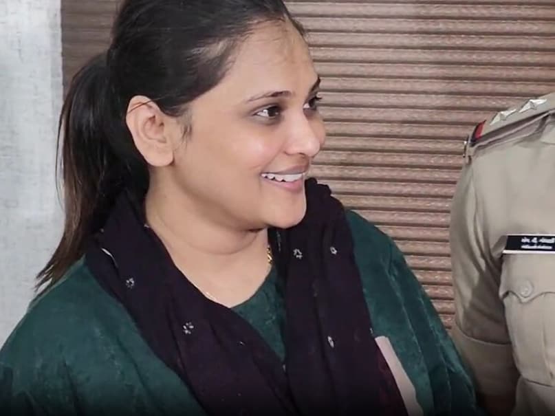 Who is Kirti Patel | Kirti Patel News- कौन है कीर्ति पटेल? 1.3M ...