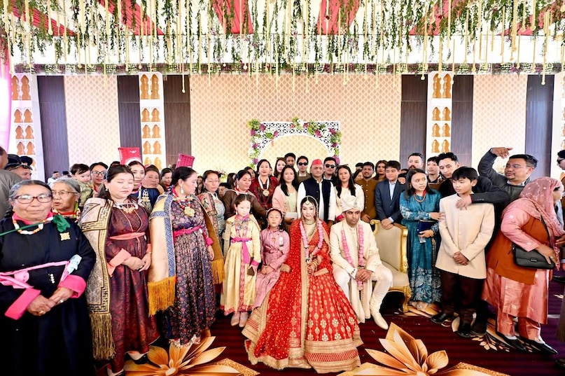 akhilesh yadav cousin aryans wedding| aryan yadav wedding| who is aryan ...