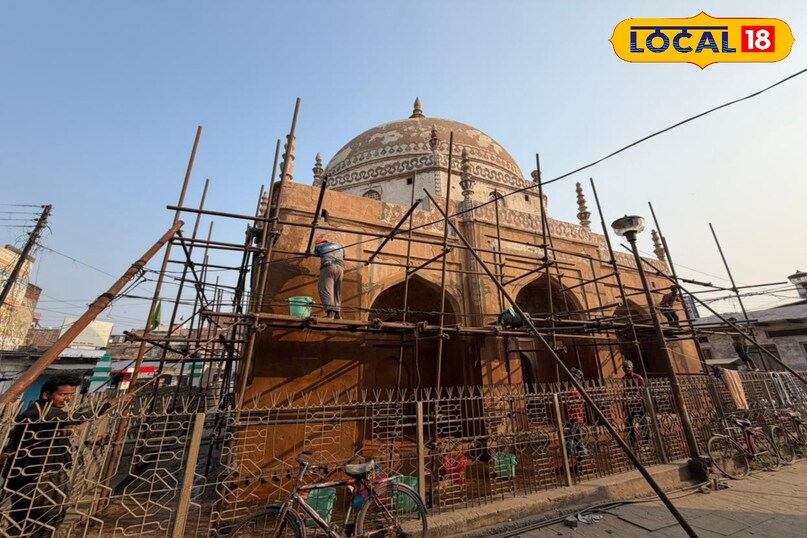 history of city make by Firoz Shah settler Fort bridges and buildings ...