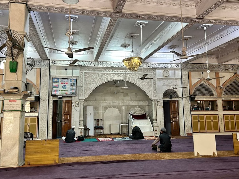 faiz e elahi masjid turkman gate | faiz e elahi mosque history | faiz e elahi masjid ka itihas ...