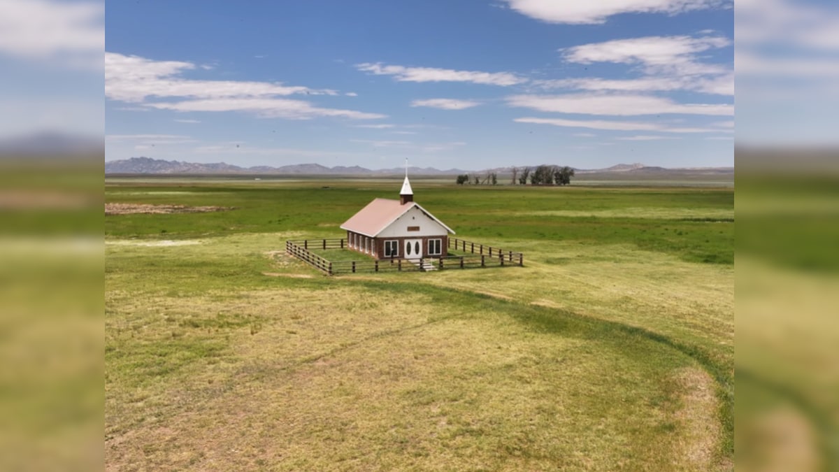 ग्रीनलैंड छोड़‍िए, यहां बिक गया पूरा का पूरा द्वीप, लेकिन क‍िसने खरीदा ...