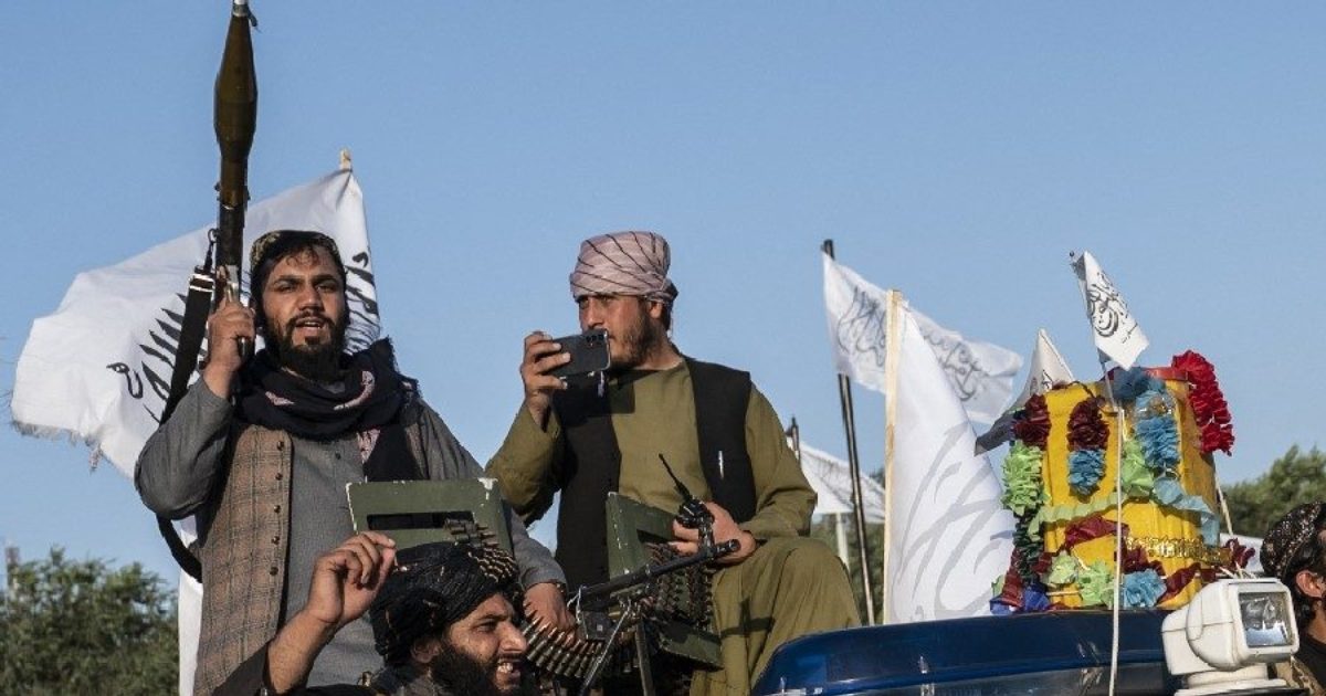 Afghan-Pakistan War Live : Afghanistan Launches Retaliatory Strikes ...