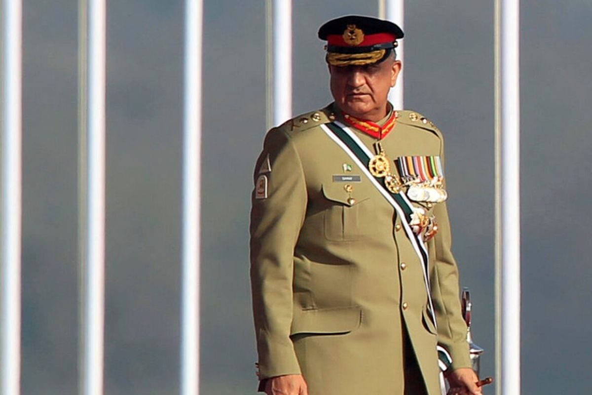 Former Pakistan Army Chief Qamar Javed Bajwa in ICU after head injury ...
