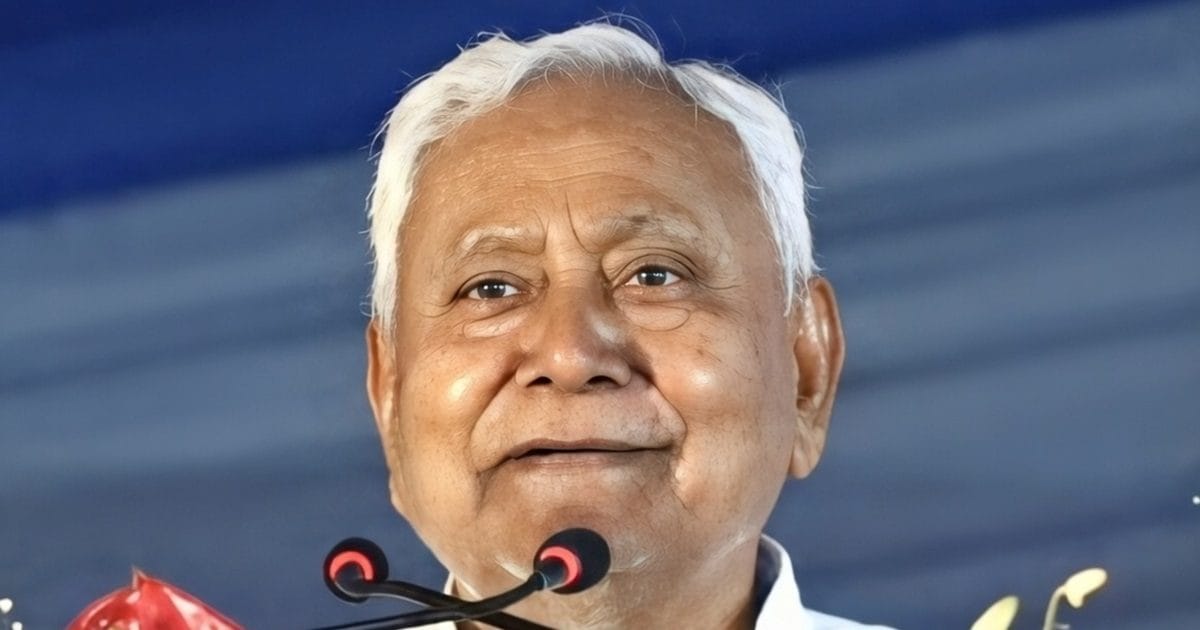 अभी इस्तीफा नहीं देंगे नीतीश कुमार, जानिए कैसे और कब बदलेगी बिहार की ...