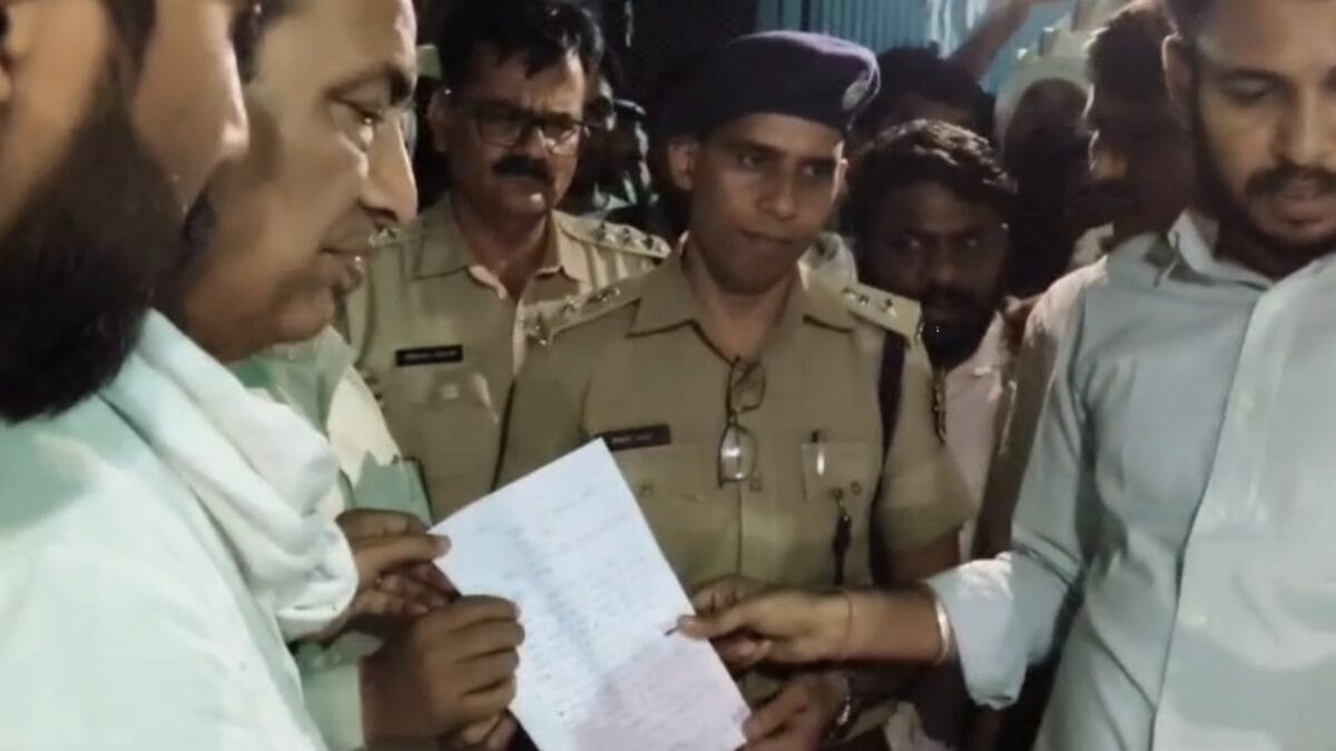 बांदीकुई में युवक की मौत पर बवाल, 50 लाख मुआवजे और नौकरी की मांग, सड़क ...