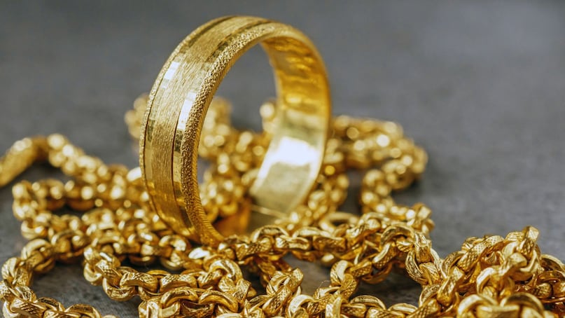 Gold Prediction: घर में सोना रखने वालों को लगेगा बड़ा झटका! जेपी मॉर्गन ...