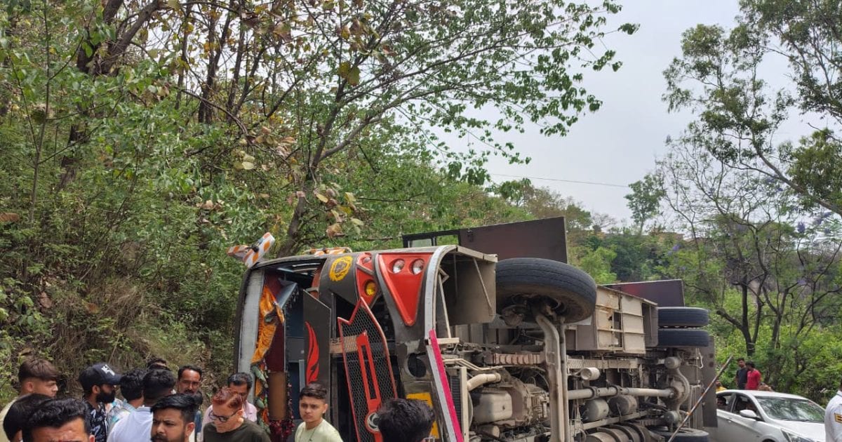 Himachal Bus Accident: हिमाचल के नूरपुर में निजी बस हादसे का शिकार ...