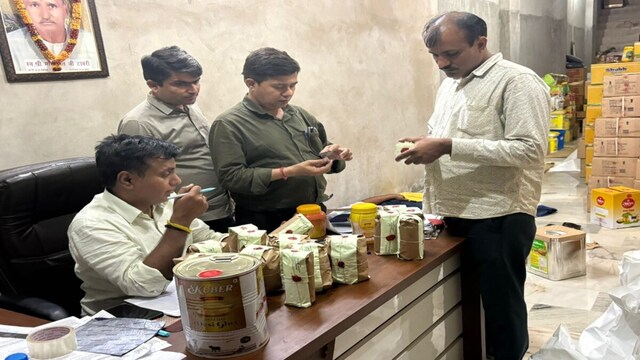 स्वास्थ्य विभाग की बड़ी कार्रवाई, पोकरण के सात्विक ट्रेडिंग पर छापा, 14 ...