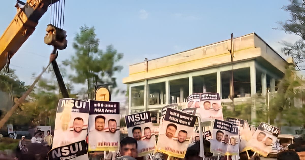 NSUI ने छत्तीसगढ़ में CM हाउस का घेराव करने की ठानी, पुलिस के साथ झड़प ...