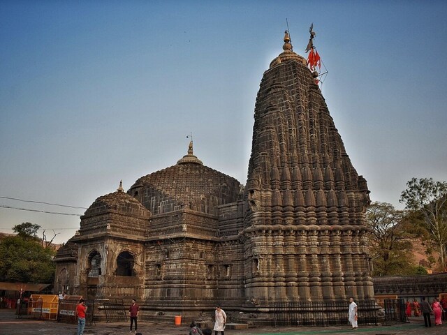 त्र्यंबकेश्वर ज्योतिर्लिंग के दर्शन तो सब करते हैं लेकिन इन 3 मंदिरों ...
