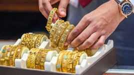 Mau Famous Laung Lata: मऊ में धूम मचा रही ₹12 की यह खास मिठाई, एक साथ ...
