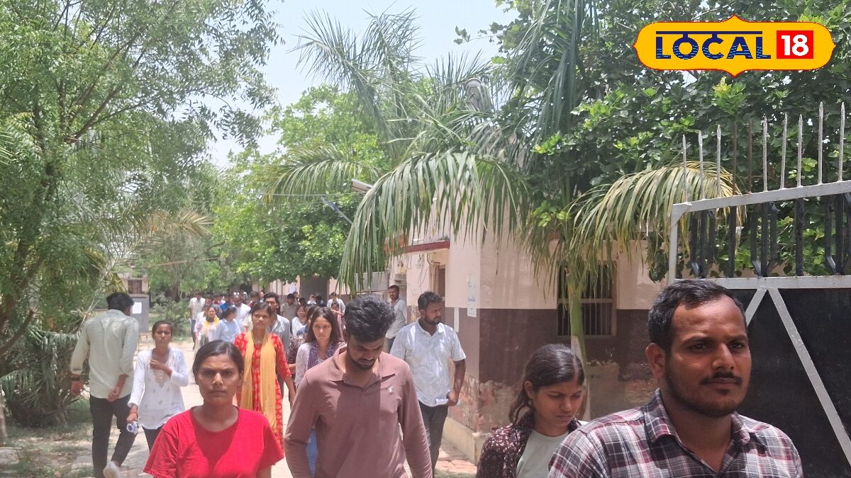 UP Police Exam : किसी को गणित ने उलझाया, किसी को एग्जाम सेंटर ने ...