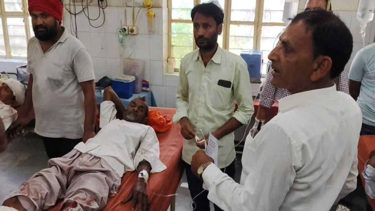 कोटपूतली में धरना दे रहे प्रदर्शनकारियों पर बदमाशों ने ताबड़तोड़ बरसाई ...
