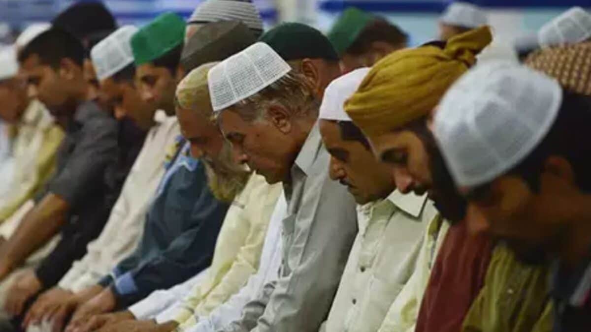 Country With No Mosque: भारत का वो पड़ोसी देश, जहां नहीं है एक भी ...