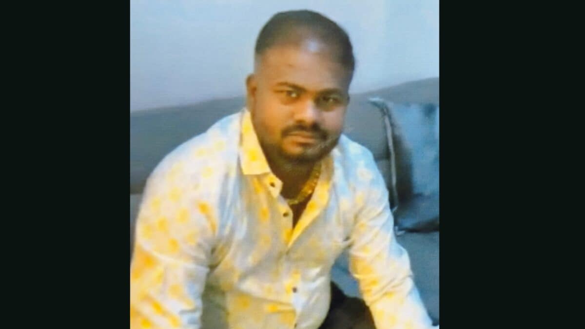 वांटेड भगोड़ा गणेश बालासो काले का थाईलैंड से प्रत्यर्पण, मुंबई एयरपोर्ट ...